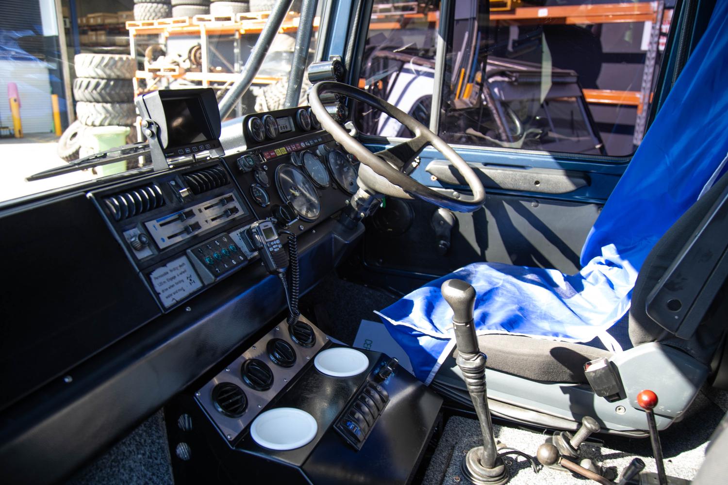 1988 U1700 Single Cab